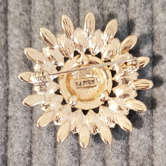 Napier | Jewelry | Vintage Napier Flower Brooch | Poshmark